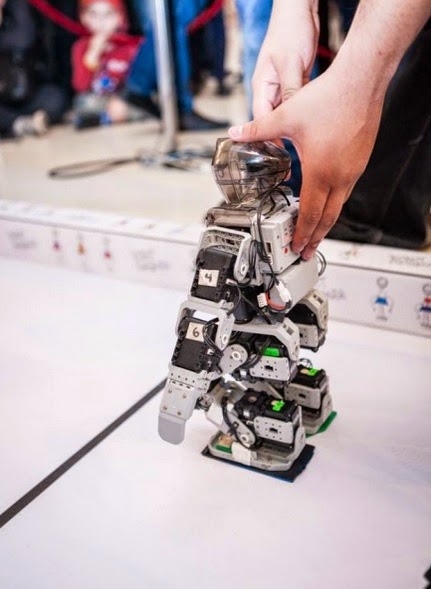 Mexicanos ganan primeros lugares en concurso de robótica en Austria ...