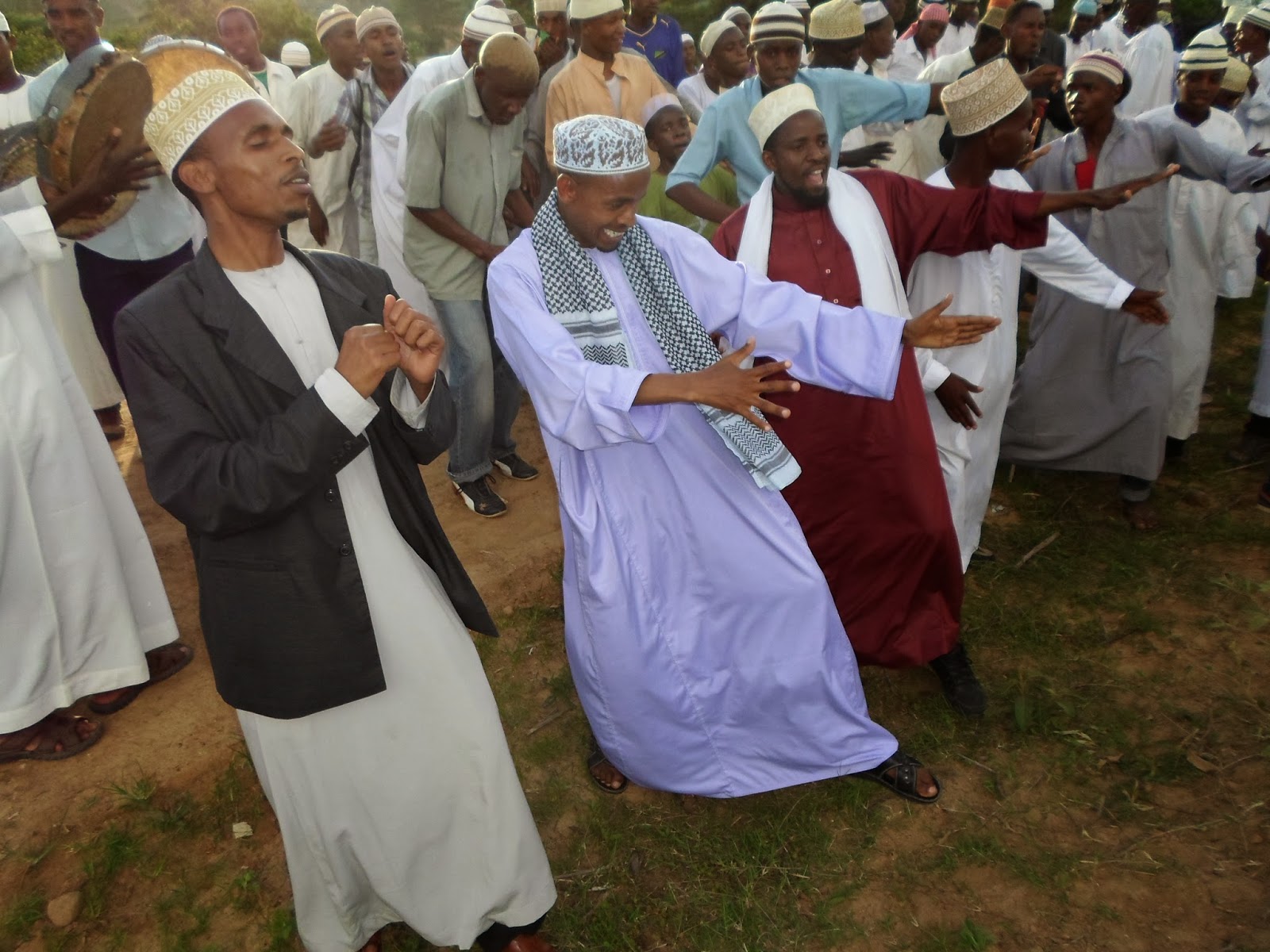 MAULIDI YA MTUME MUHAMMAD (S.A.W) YAFANA KONDOA IRANGI KIJIJINI HAUBI ...
