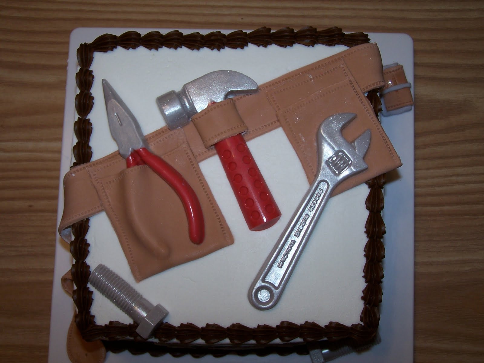 Edee's Custom Cakes: Tools Cake