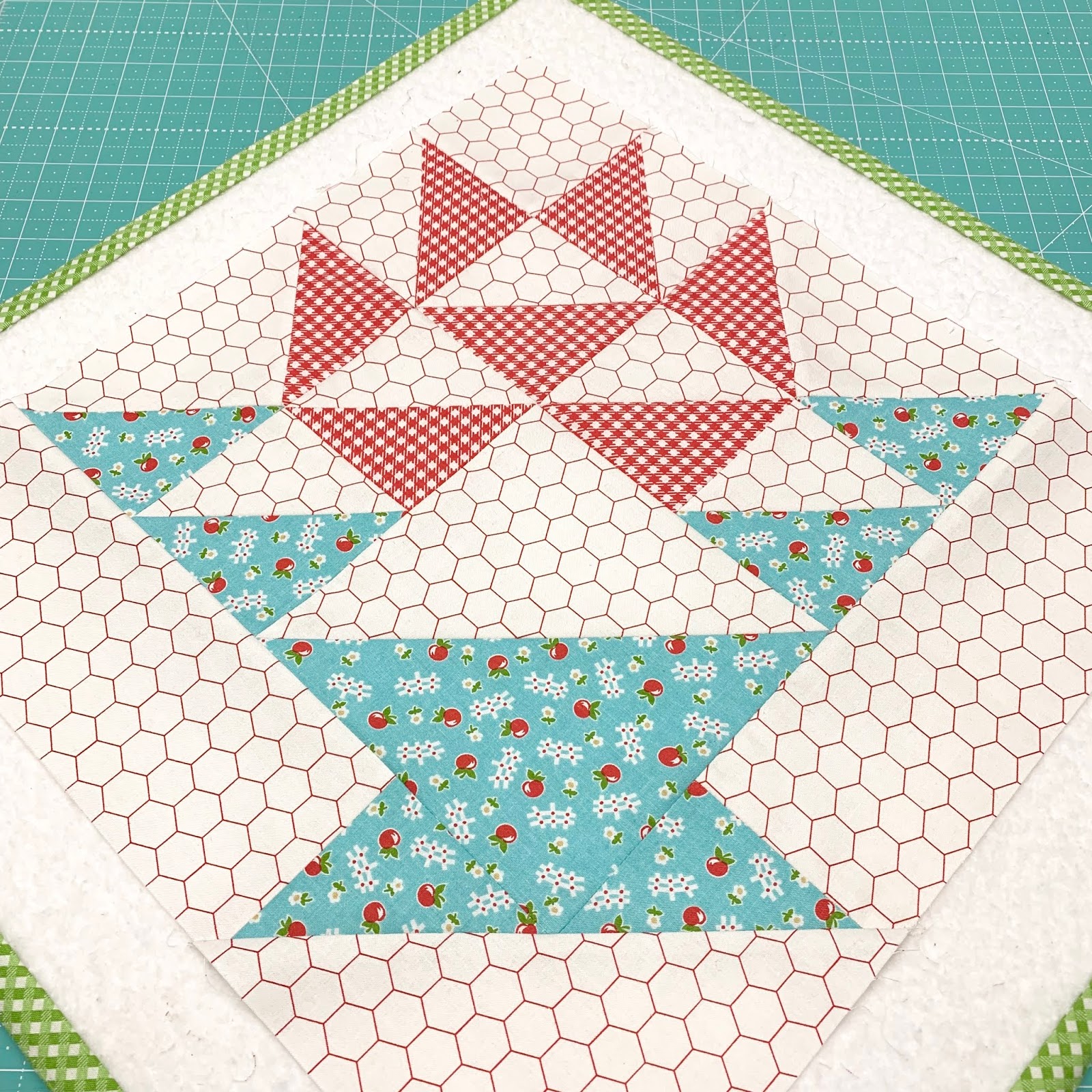 Bee In My Bonnet: Vintage Block Along Block Two - Pattern Basket Block ...