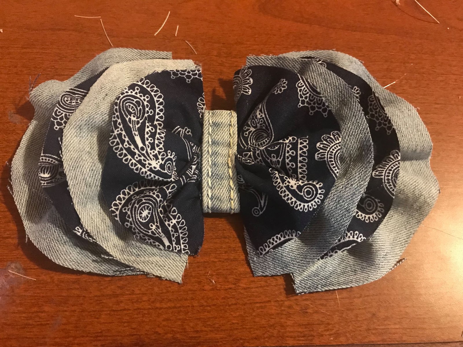 Create Kids Couture: Ruffled Wavy Fabric Bow