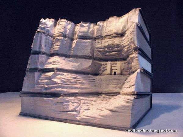 CoolFunClub: Creative Figures Made With Books