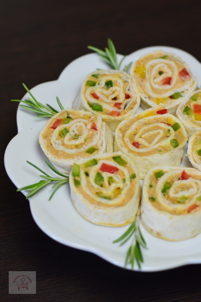 Rulouri aperitiv cu pate vegetal din boabe de soia - CAIETUL CU RETETE