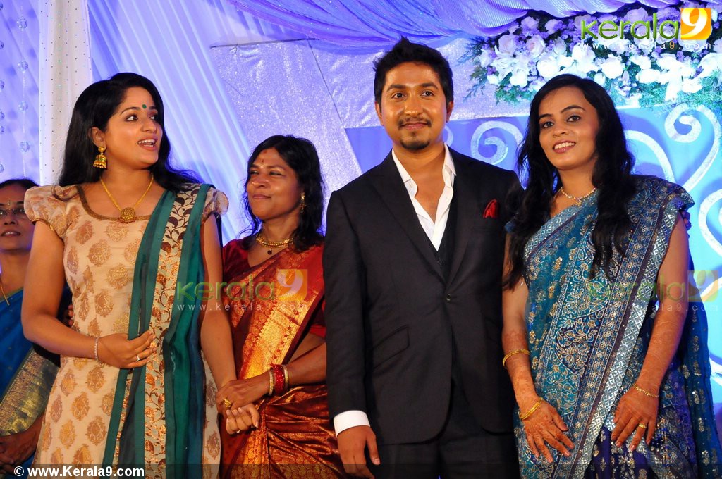 RECENT POLITICAL ISSUES IN KERALA: VINEETH SREENIVASAN WEDDING