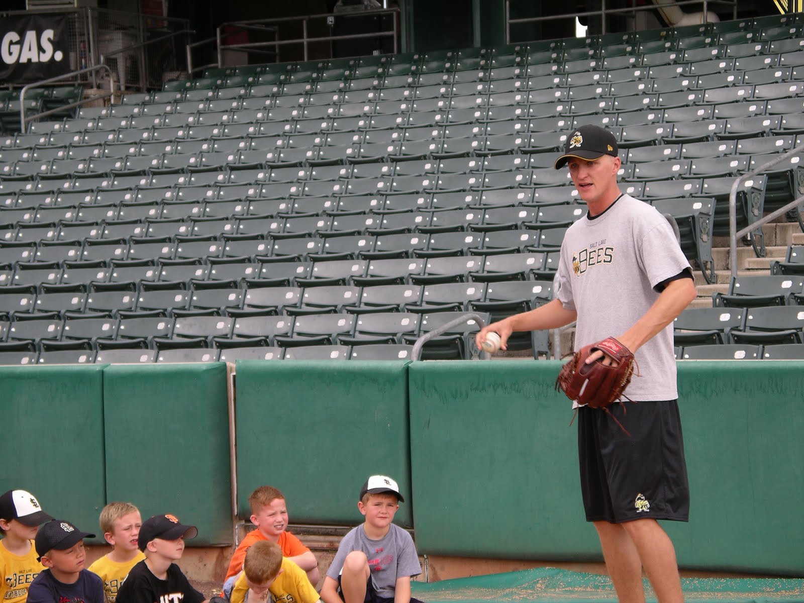 FOUNTAINE FOUR: LET'S PLAY BALL