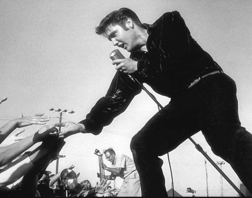 30 fotón a fiatal Elvis Presley