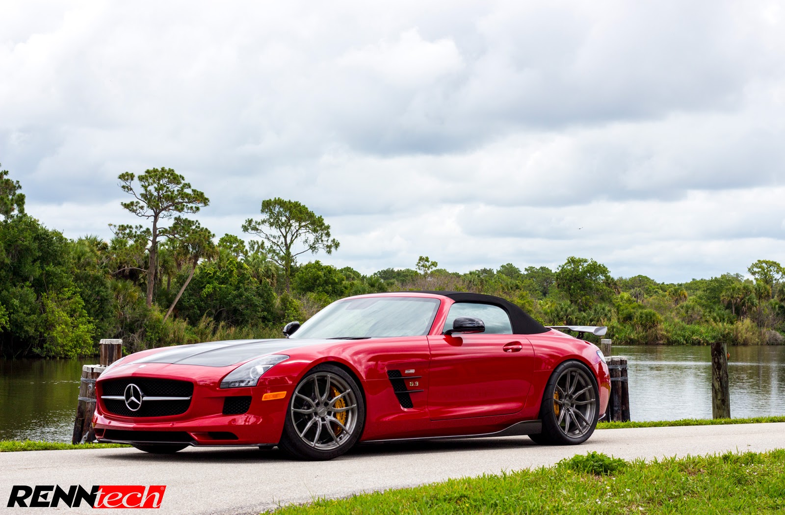 RENNTECH :: NEWS: RENNtech | SLS AMG GT | Final Edition Roadster