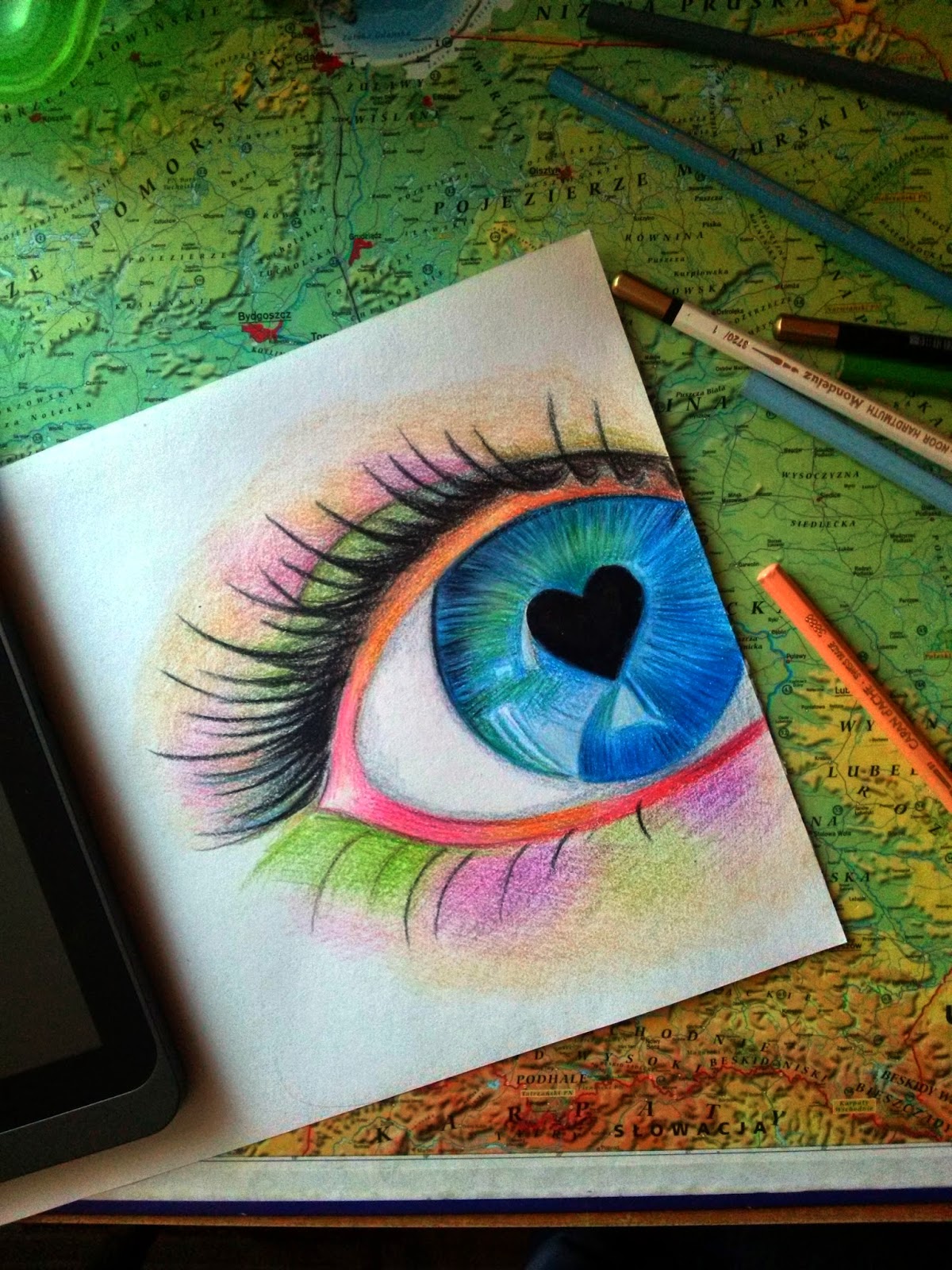 Kolorowe rysunki: Saszan + Oko