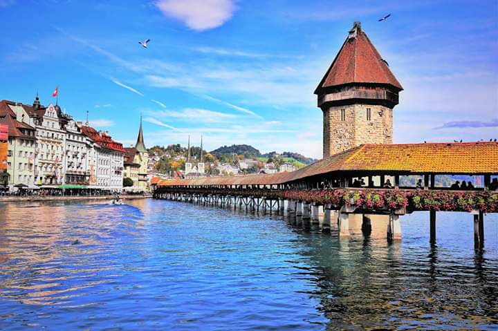 Pemandangan Indah Switzerland - Andira Gambar