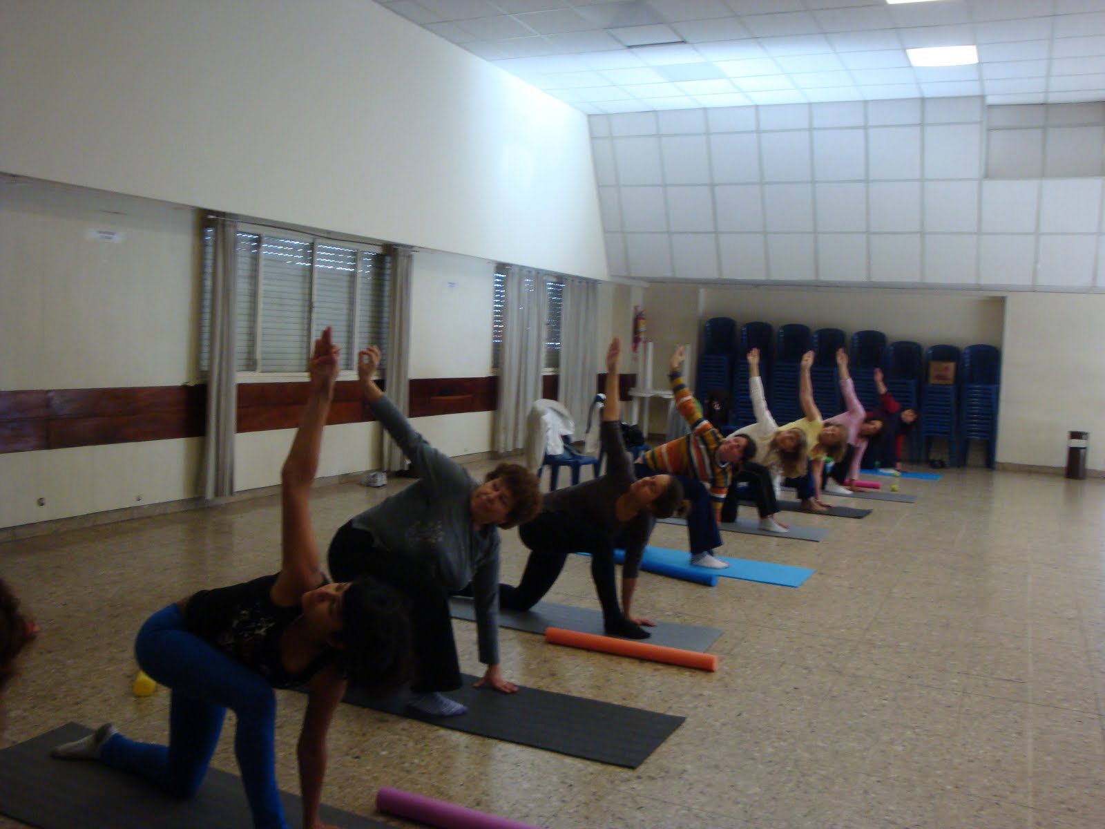 YOGA CON EDITH- ABHIE YOGA: LA MEJOR HORA PARA EL YOGA