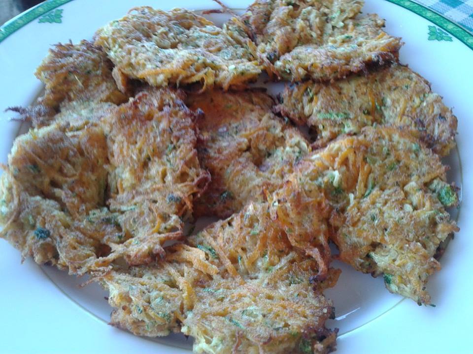 Le Ricette di Simona: FRITTELLE DI ZUCCHINE E CAROTE A JULIENNE