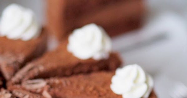 Puszysty tort czekoladowy - Czekoladowa bajka | Smaczna Pyza