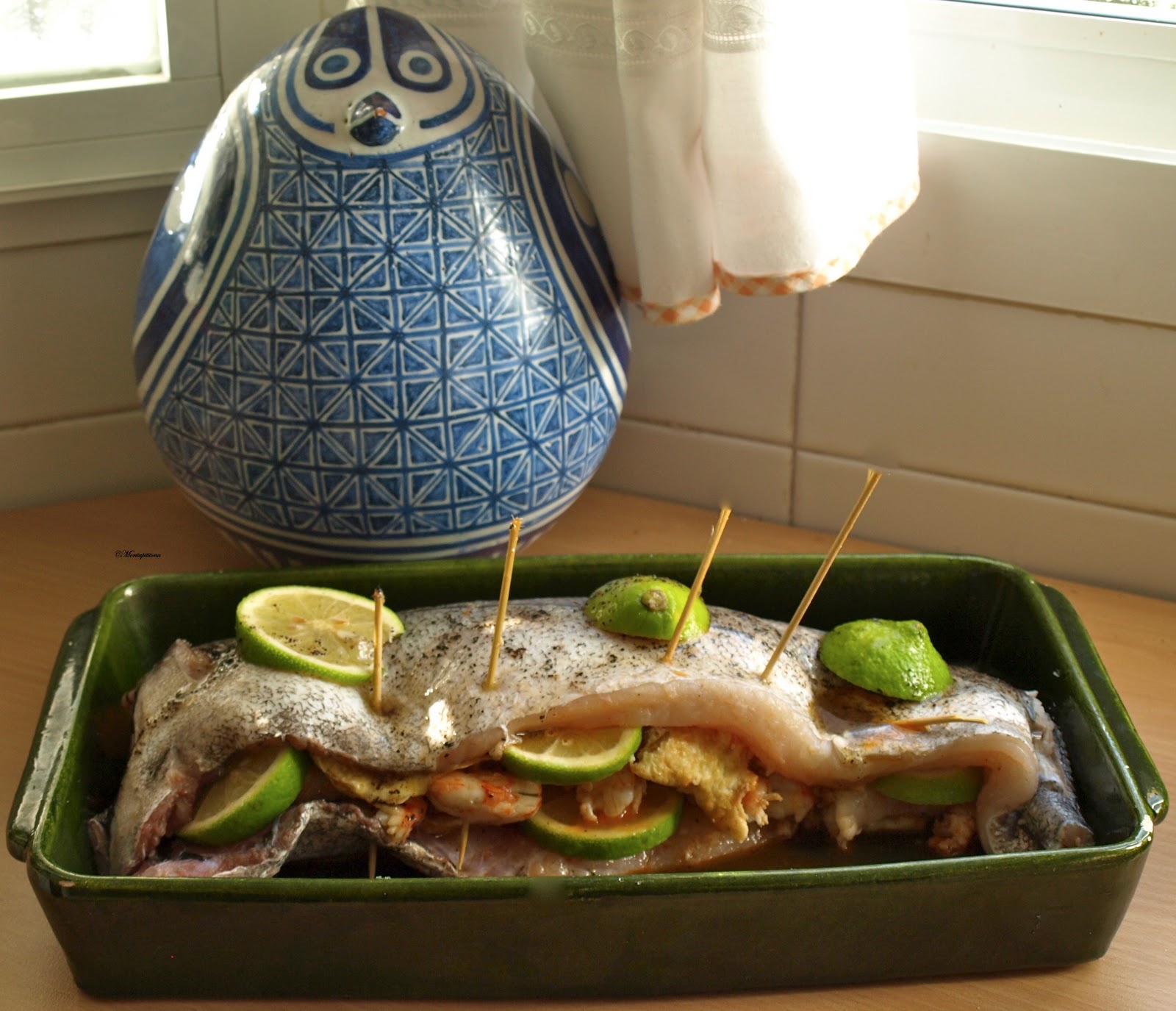 Cocinar es vivir y Bordar también: Merluza rellena de gambones y ...