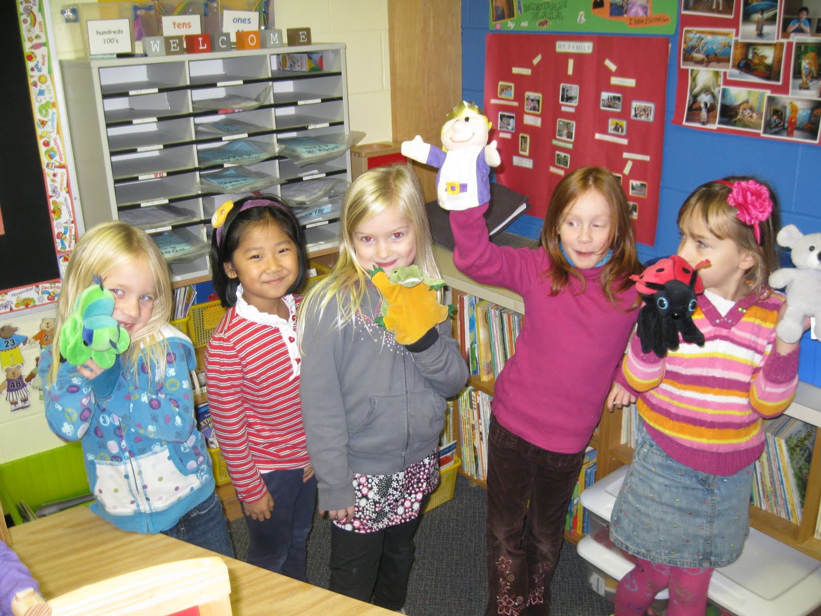 Grade 1 Surrey Christian School: Grade 1M Puppet Show - DANCING ANIMALS