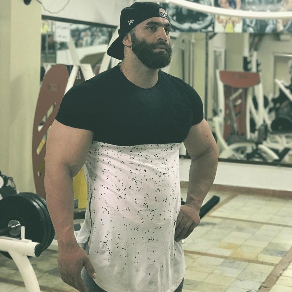 Muscle Lover: Iranian bodybuilder Hossein Rajaei
