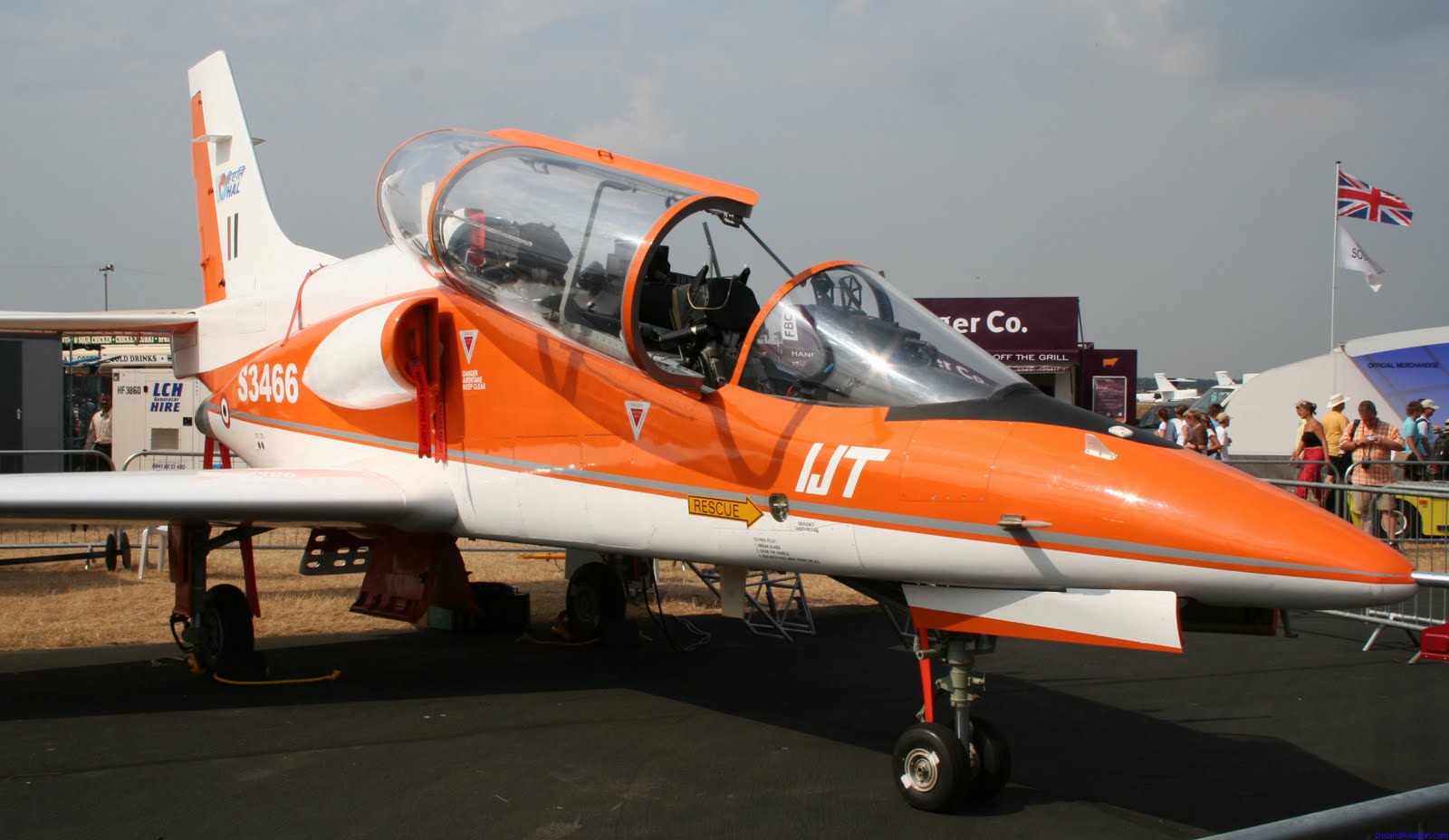 Indian HJT-36 Intermediate Jet Trainer Crashes in Tamilnadu | Global ...