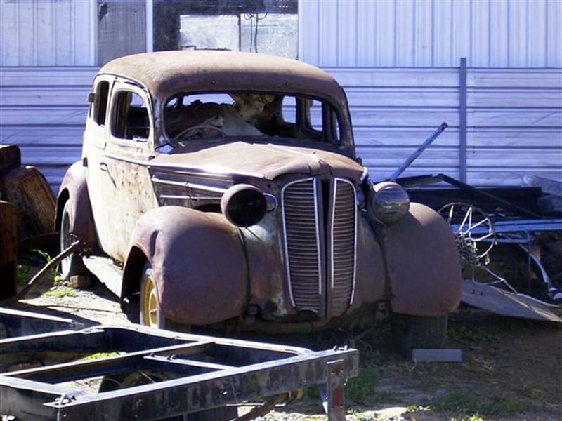 My 1928 Chevrolet: Rusty Relics (Latest Installment of over 150 photos)