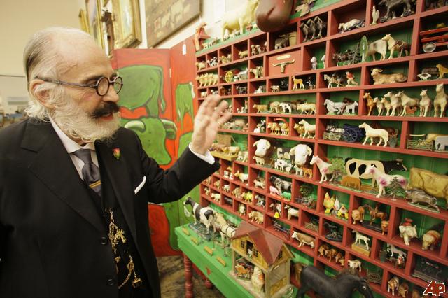 moustache whispers: Derrill Osborn (Dallas Style Icon)