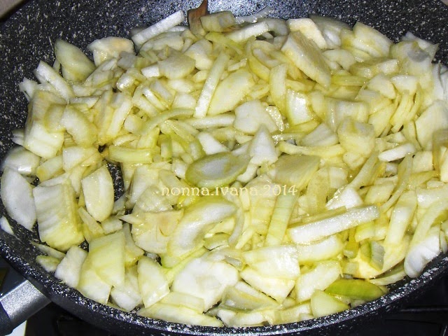 ZWIEBEL-WAEHE AL PARMIGIANO DA PASTO, CROSTATA BASILESE DI DI CIPOLLE ...