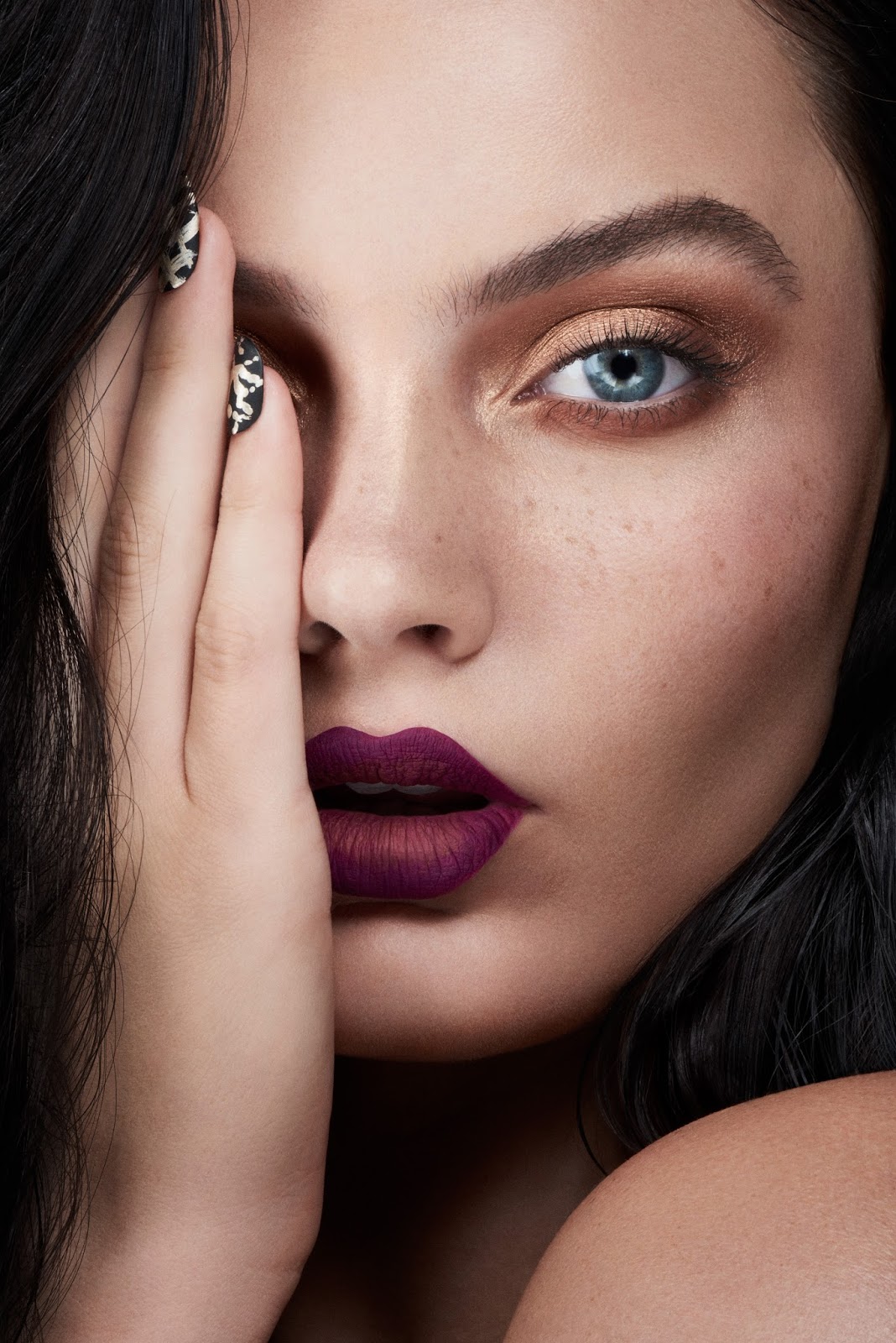 Tarte Cosmetics Beauty Advertising Campaign with model Caitlin Lawson ...