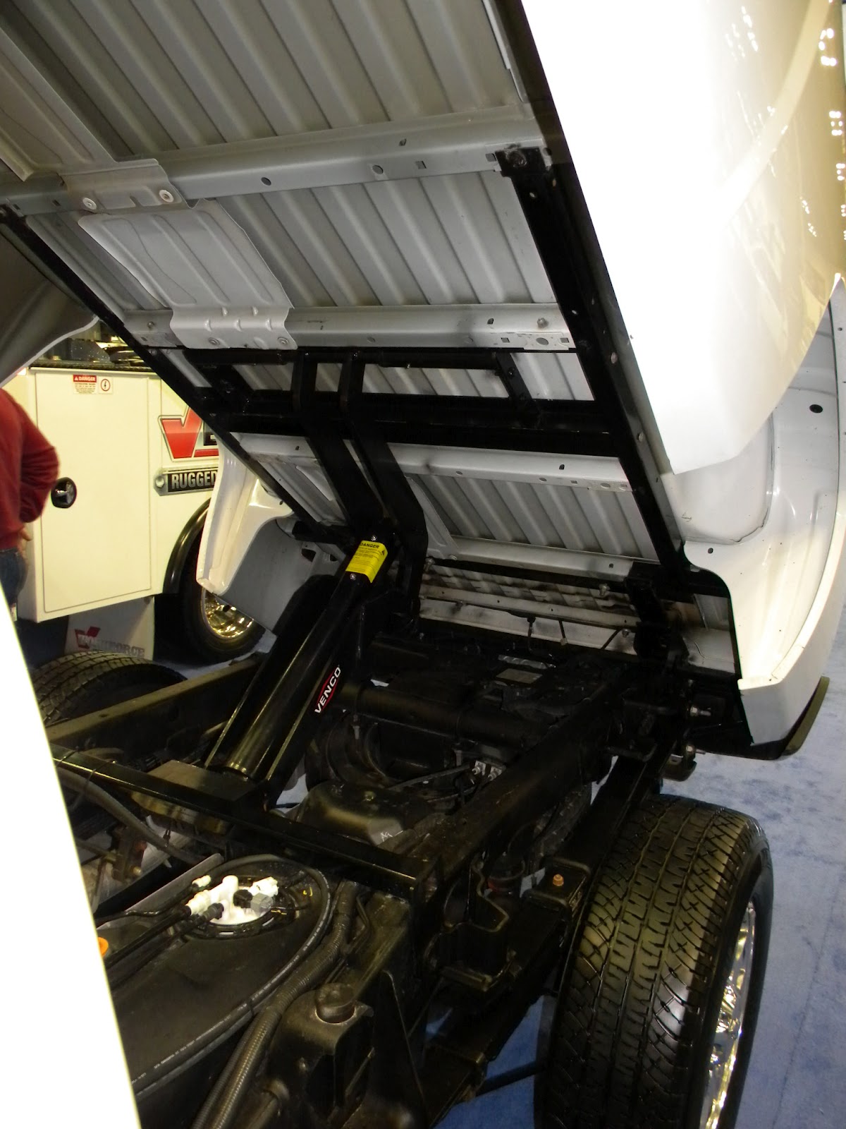 Commercial Truck Success Blog: Venco Pickup Truck Dump Hoist Makes Easy ...