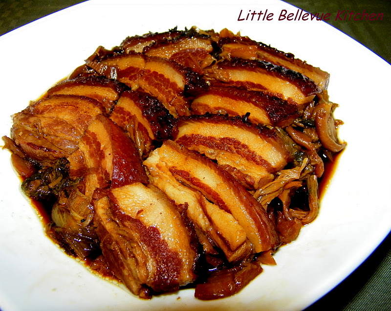 Little Bellevue Kitchen: Steamed Mui Choy with Pork Belly (梅菜扣肉)