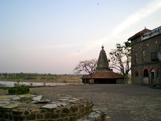 SANVAAD.: RAJWADA...raibagchi shaan.