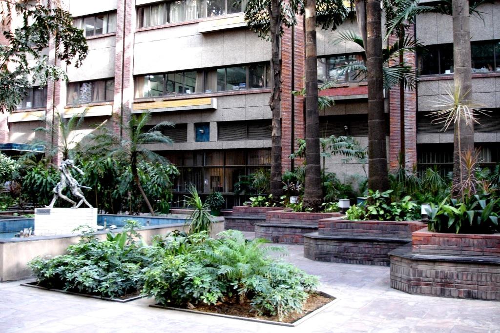 ashokism...: The India Habitat Centre