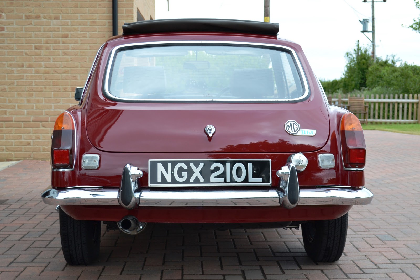 Nigel: '72 MGB GT: First Weekend