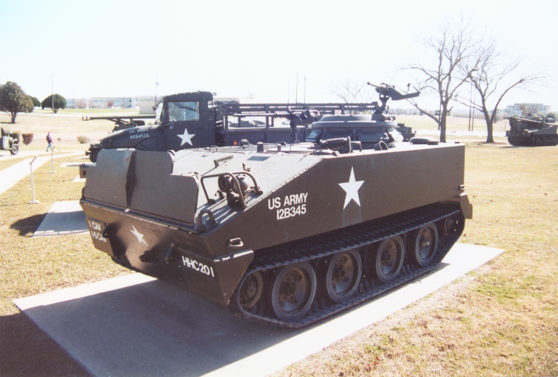 MODELISMO EM ESCALA E AFINS: M114 Command and Reconnaissance Vehicle