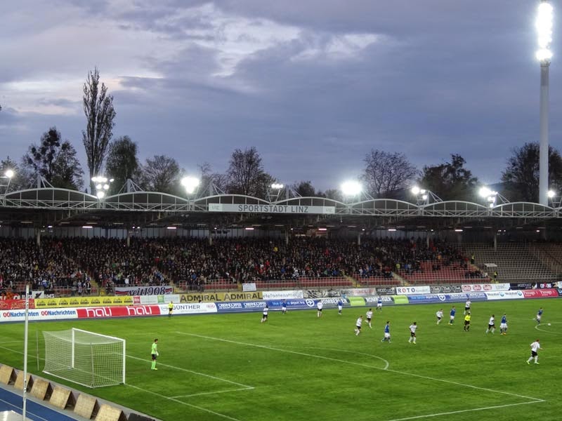 Fußball, Soccer, Calcio & Co.: LASK - Blau-Weiß Linz 5:1 (3:0)
