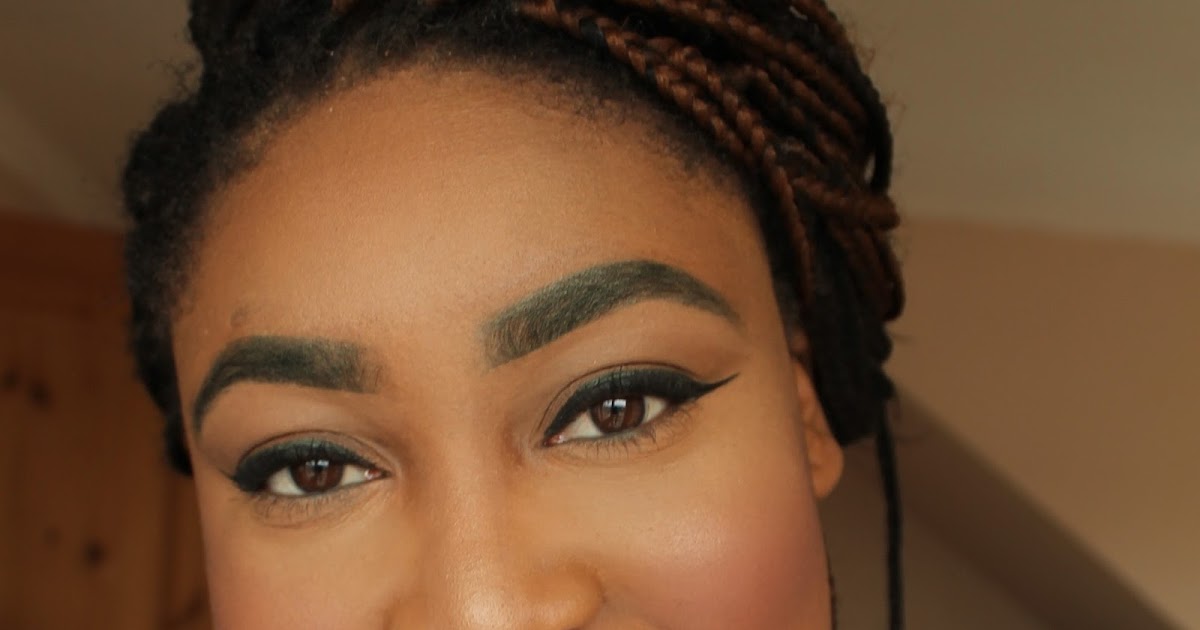 Chioma - Beauty Blogger: face of the day | green eyebrows