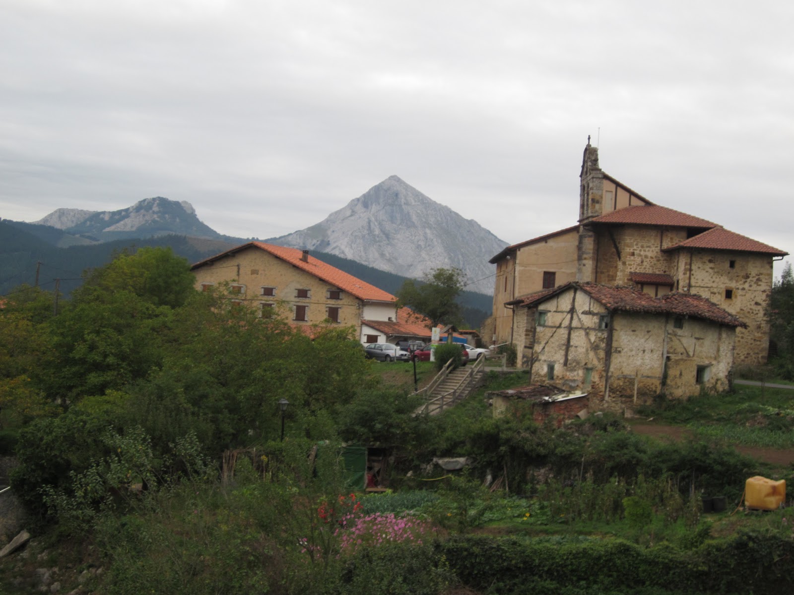 Mendiak Sebas: TRAVESIA DE URQUIOLA - UDALA