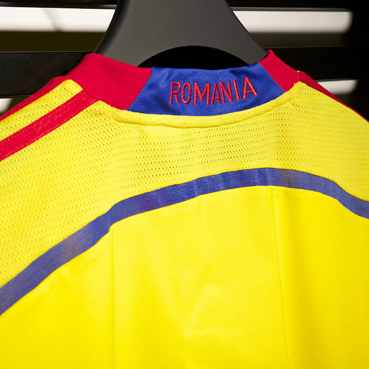 Romania 2014 Home and Away Kits Released - Footy Headlines