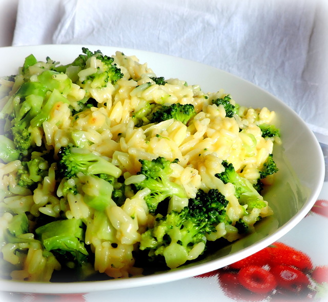 Cheesy Broccoli Rice | The English Kitchen
