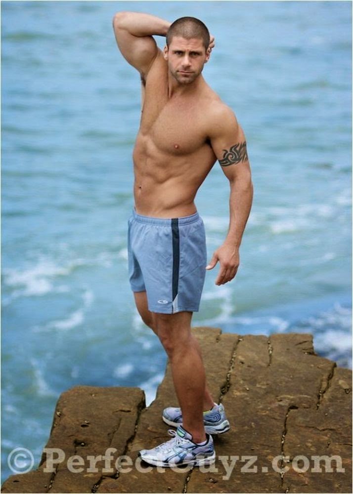 Daily Bodybuilding Motivation: MODEL AARON