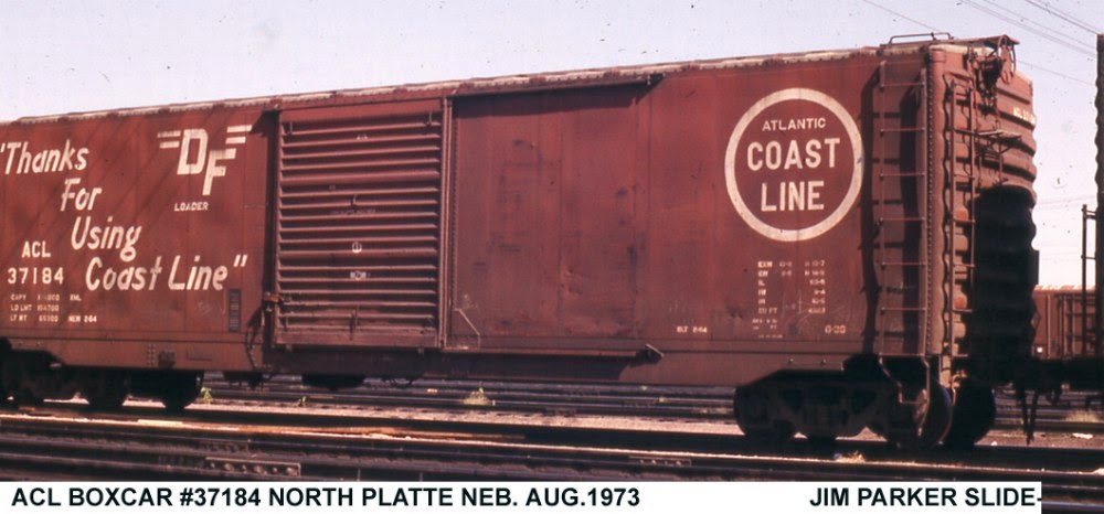 Eddie's Rail Fan Page: A former Atlantic Coast Line Railroad box car at ...