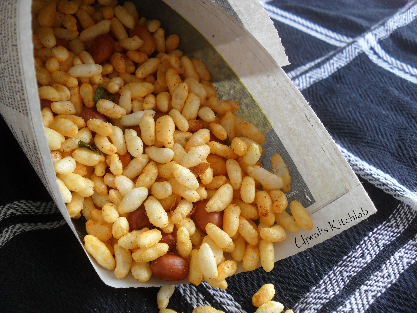 Ujwal's Kitchlab: Bhadang ~ Tried and Tasted