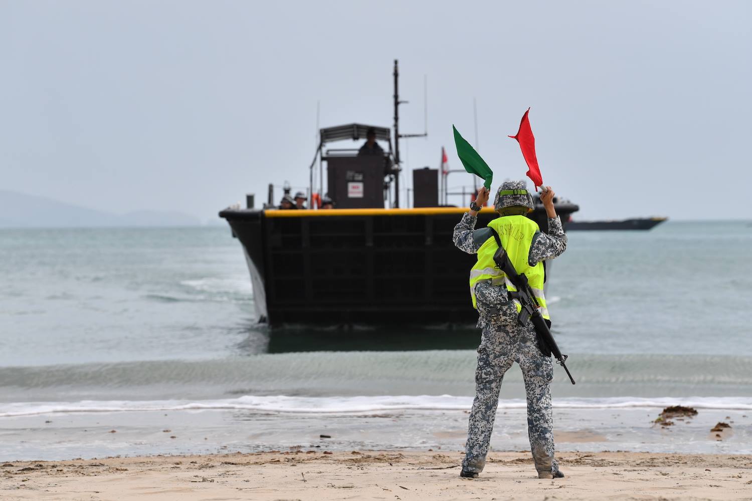 DEFENSE STUDIES: SAF Troops Rehearse for EXERCISE TRIDENT Finale Amid ...