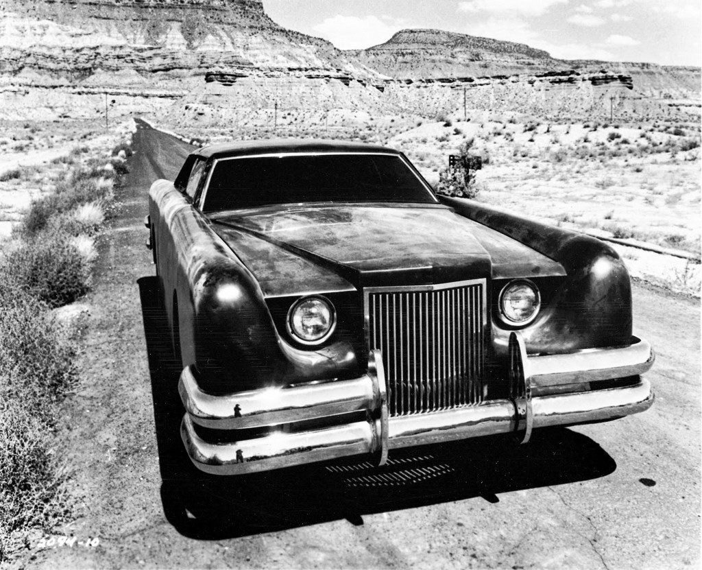 Avengers in Time: 1977, Film: "The Car"