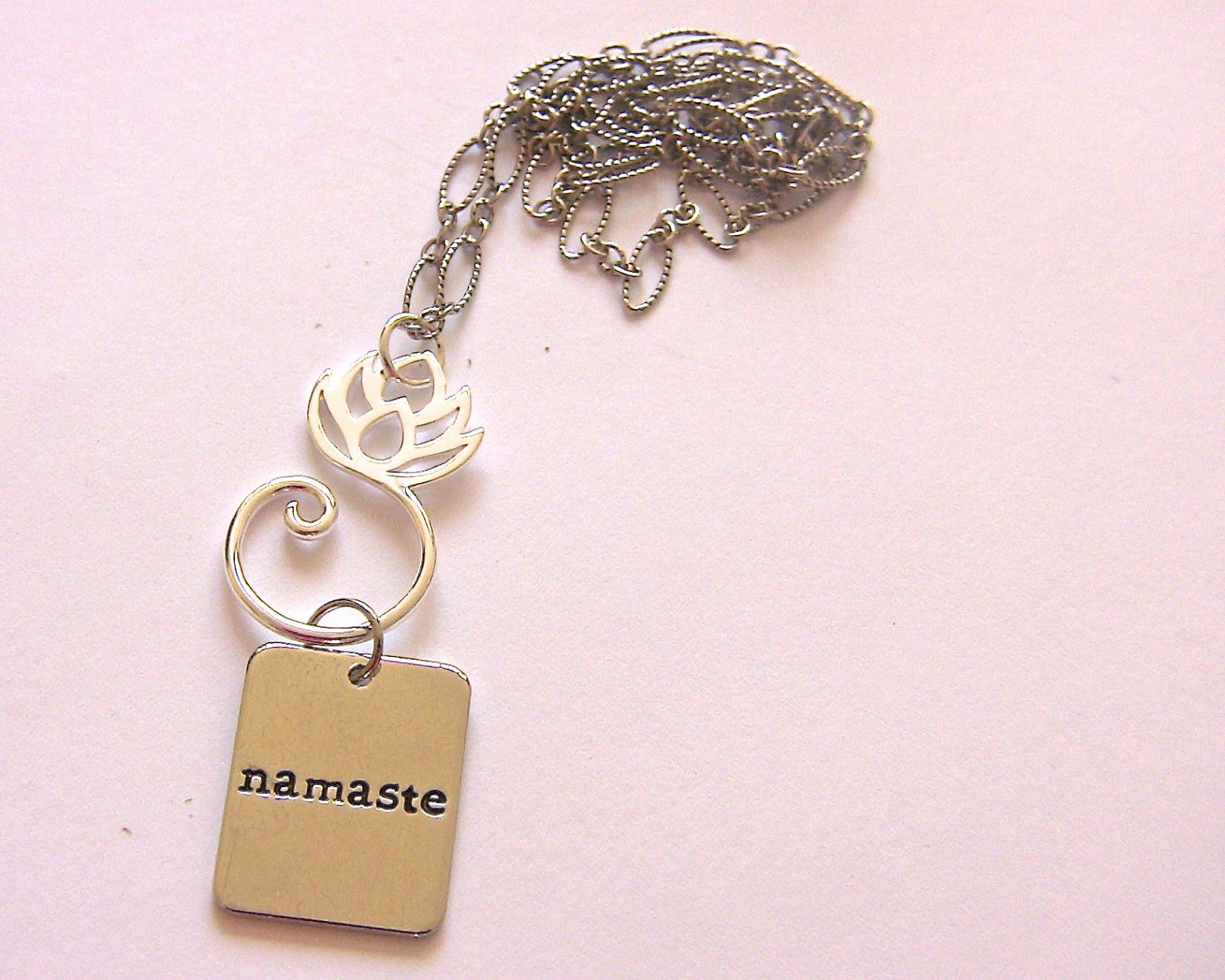 BayMoonDesign: Nina Designs and Contests