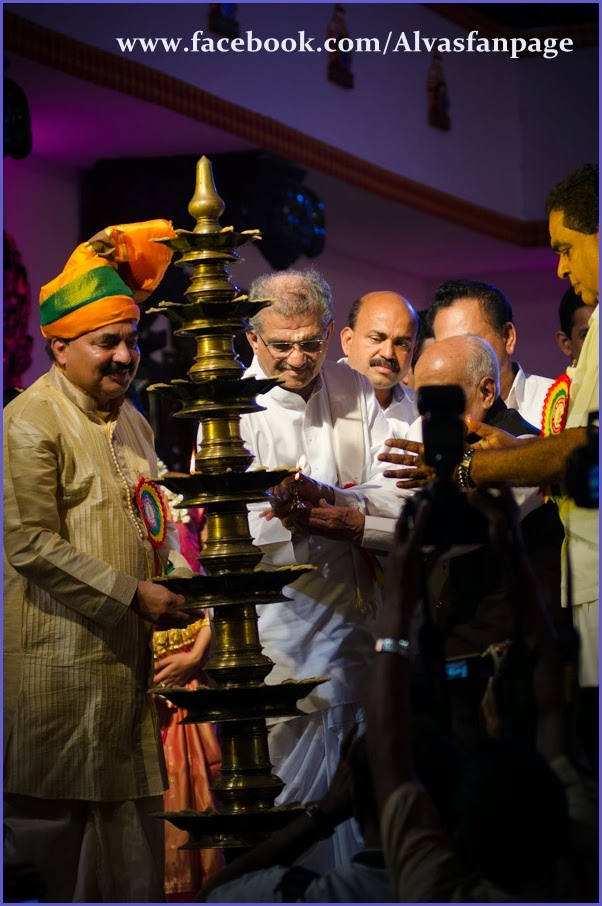 Dr Mohan Alva at Alvas Vishwa Nudisiri Virasat 2013. - Proud To Be An ...