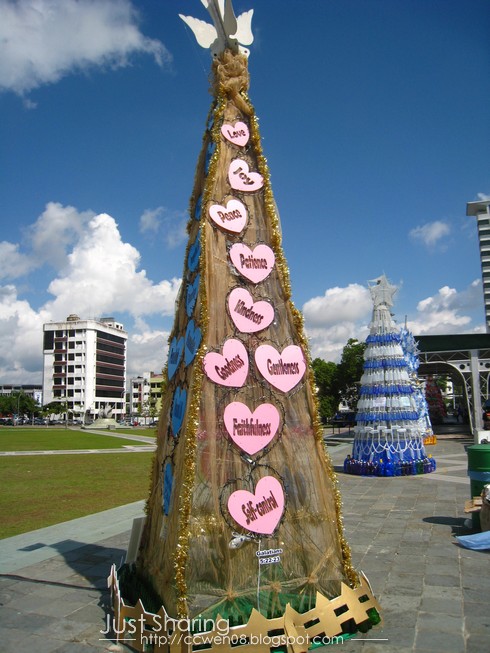 Just Sharing 文の分享站: Christmas Tree Decoration Contest 2011 @ Sibu Town ...