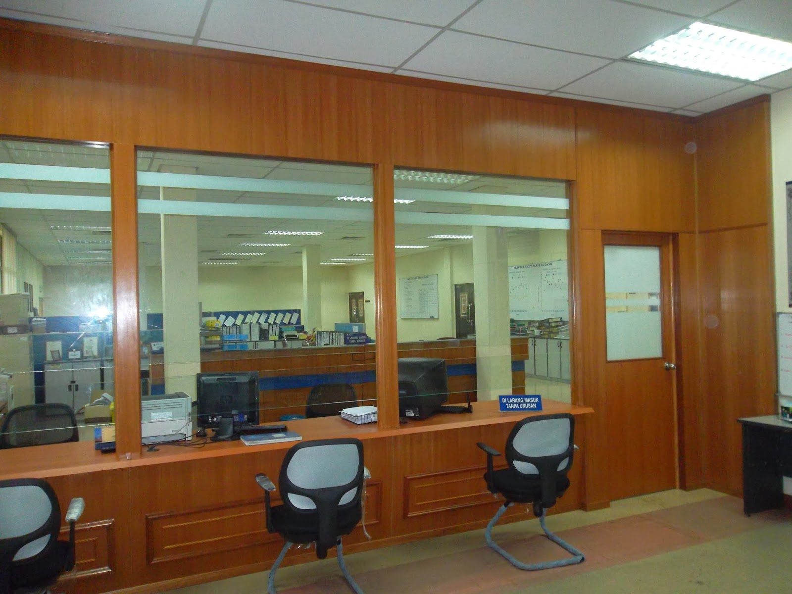 Jewel Decor: Kaunter Pejabat