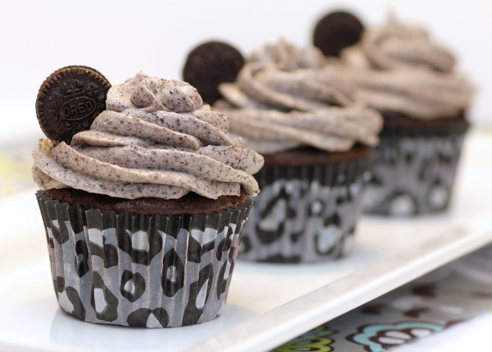 Recipe Snobs: Death By Oreo Cupcakes