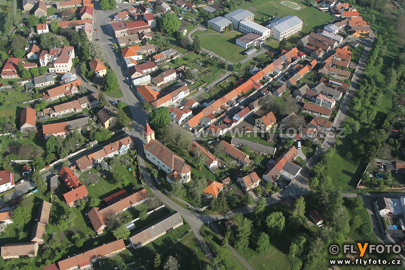 FLyFOTO letecká fotografie a video: Libice nad Cidlinou