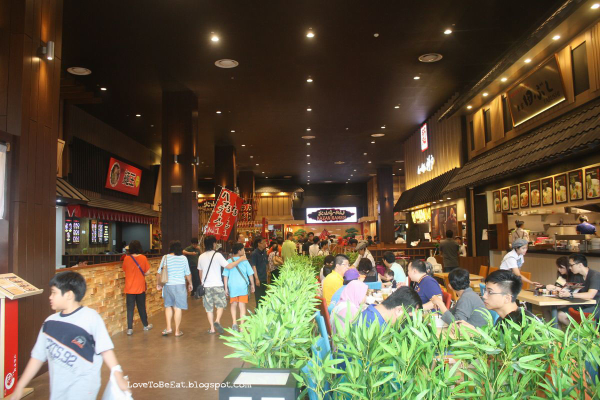 Ramen Seirock Ya-Jepang : Sensasi Makan Ramen Halal di Ramen Village ...