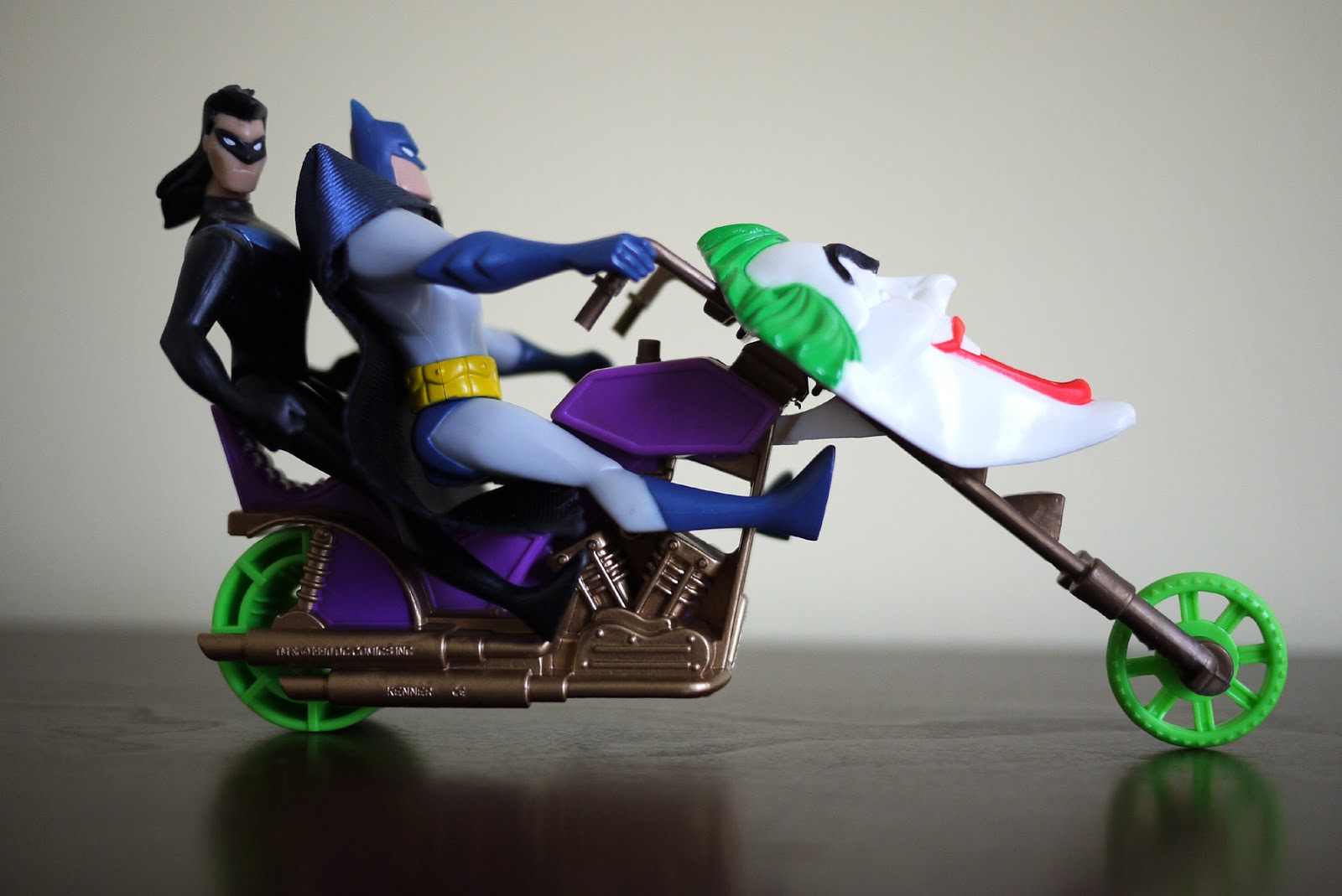 Vault 1541: [YouTube] The Joker Cycle Unboxing (1990)