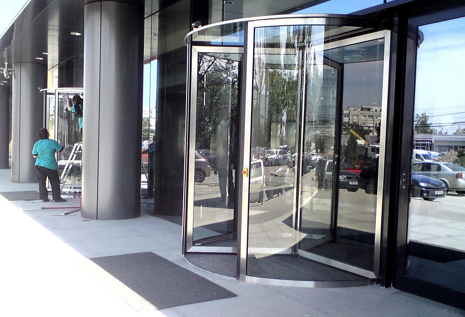Despre usi: Nusco Tower