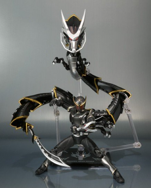 Firestarter's Blog: S.H. Figuarts Kamen Rider Ryuga Announced